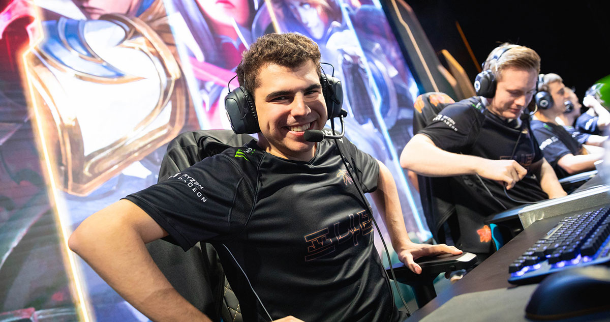 Fnatic atropela G-Rex e se classifica para os playoffs